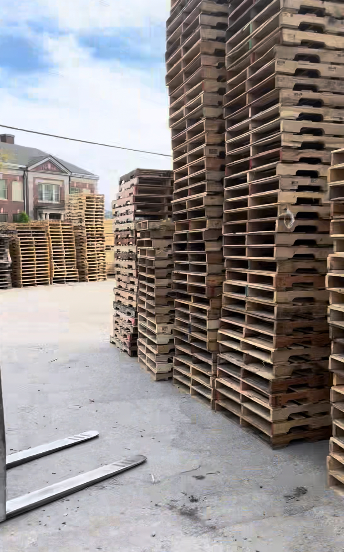 A Revolutionary Marketplace to Buy or Sell Pallets Online | PalletTrader.